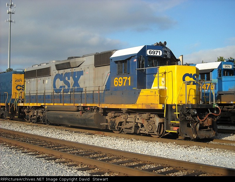 CSX 6971 GP40-2